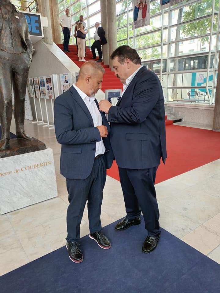 France Honors French-Moroccan Boxer With National Order of Merit