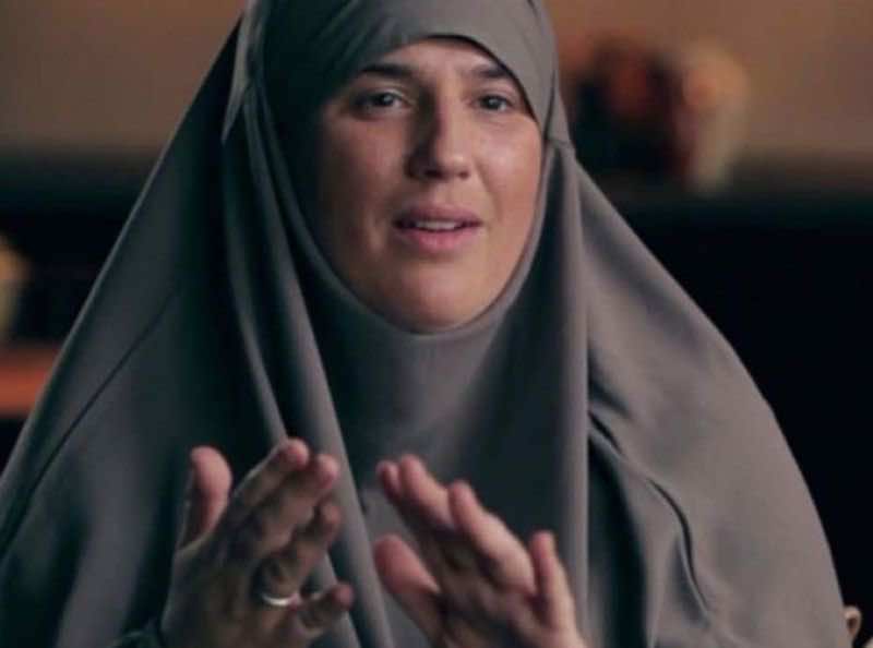 Former French Rapper Diam’s Opens Hajj Travel Agency