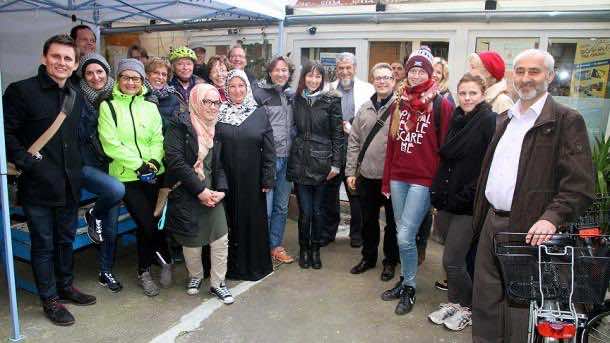 Group of Germans Visit Mosque to Know About Islam
