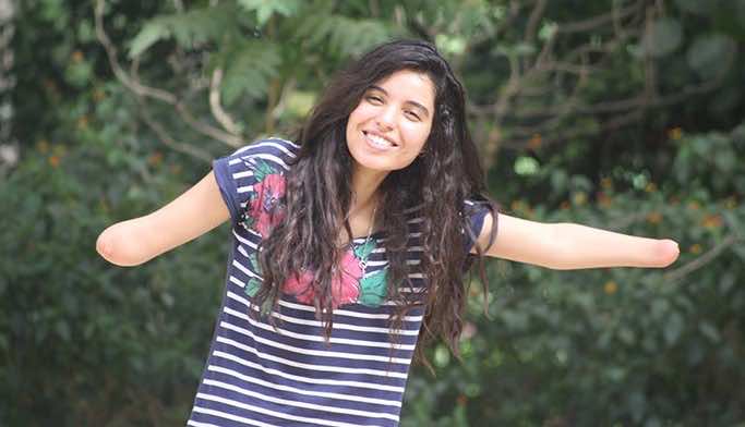 Ikram Bakir, a Handless Successful Girl Overcomes Disability with Hope