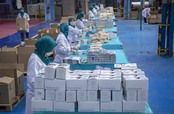 Industry Minister: Morocco Produces 16 Million Face Masks Per Day