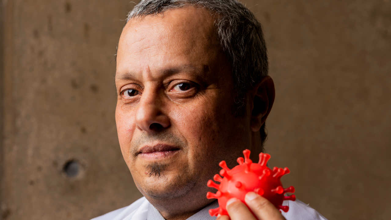 Moroccan Scientist Lbachir BenMohamed Leads Work on New COVID-19 Vaccine