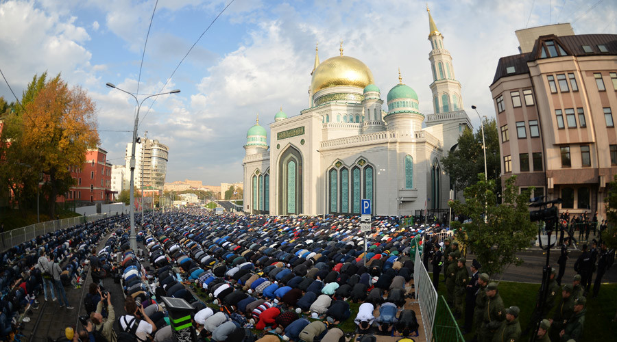 140,000 Muslims Celebrate Eid Al-Adha at Moscow’s New Mosque
