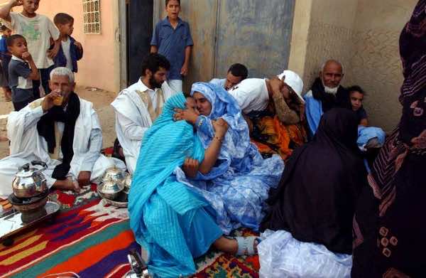 Sixteen Sahrawis leave Tindouf camps to reside permanently in Morocco