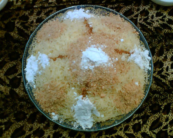 How to Make Moroccan Chicken Seffa Madfouna