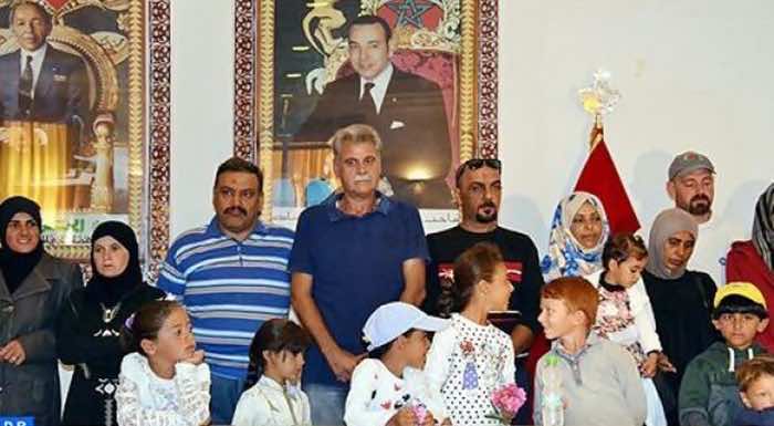 Syrian Refugees Taken in from Morocco-Algeria Border Thank King Mohammed VI