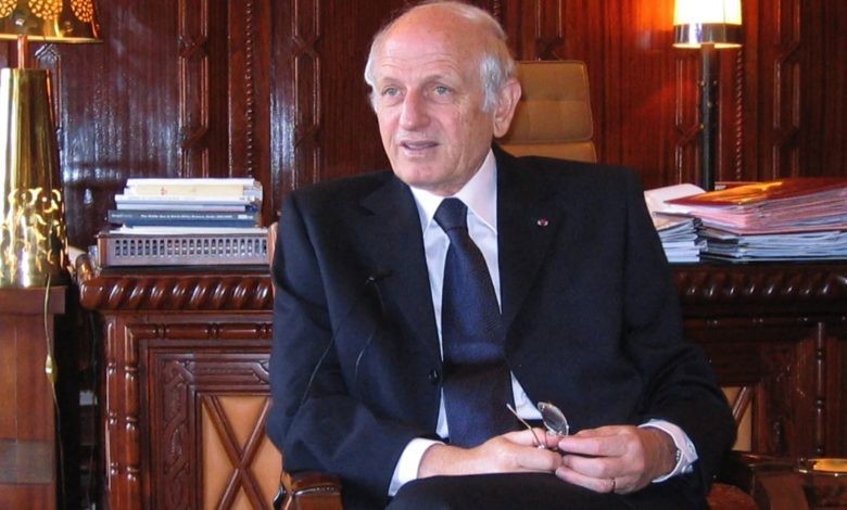 Andre Azoulay Represents King Mohammed VI in Paris Peace Forum