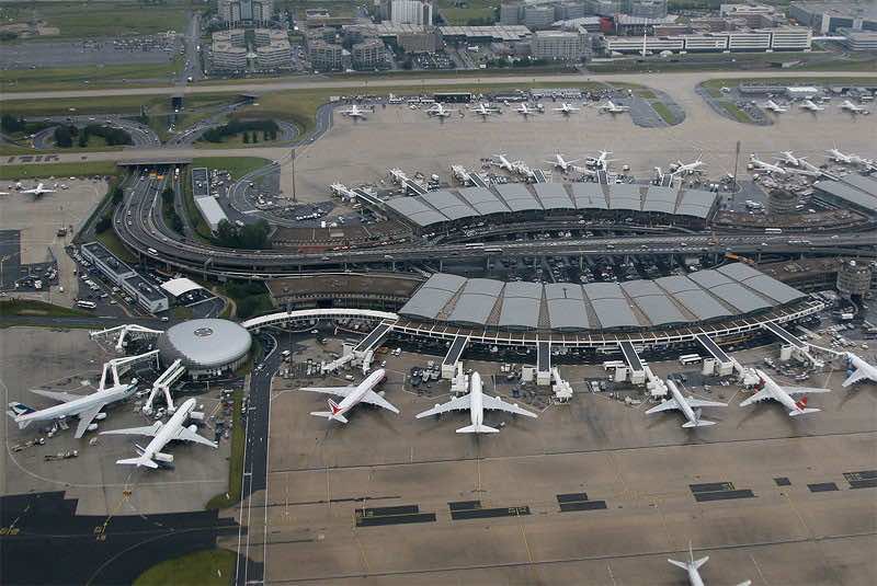 French Airports Face Disruption as Workers Strike