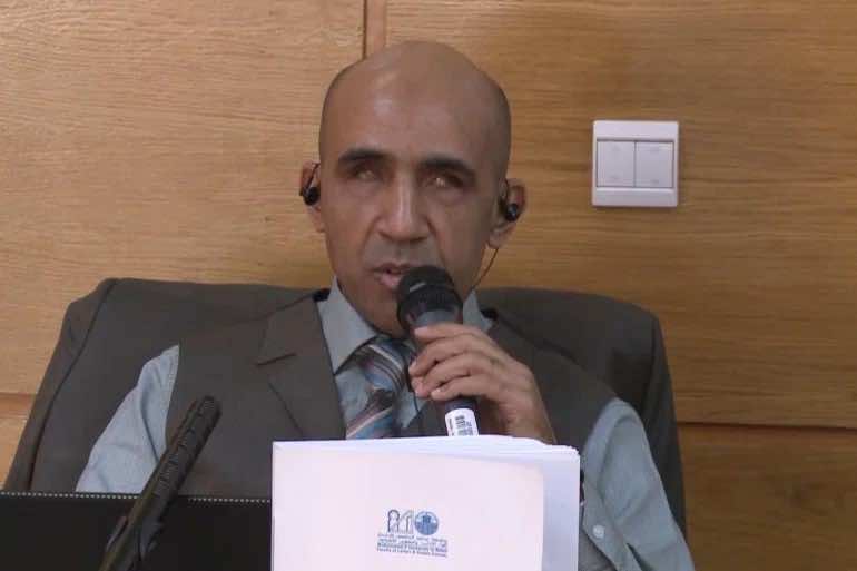 Hamid Nabil Becomes First Visually-Impaired English Doctorate Holder