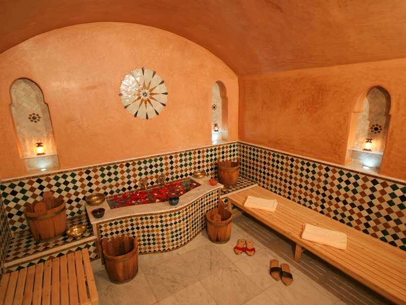 10-Month Prison Sentence for Woman Recording Video in Hammam