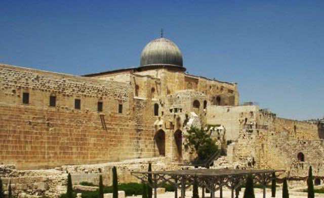 Israel closes access ramp to al-Aqsa compound amid warnings of ...