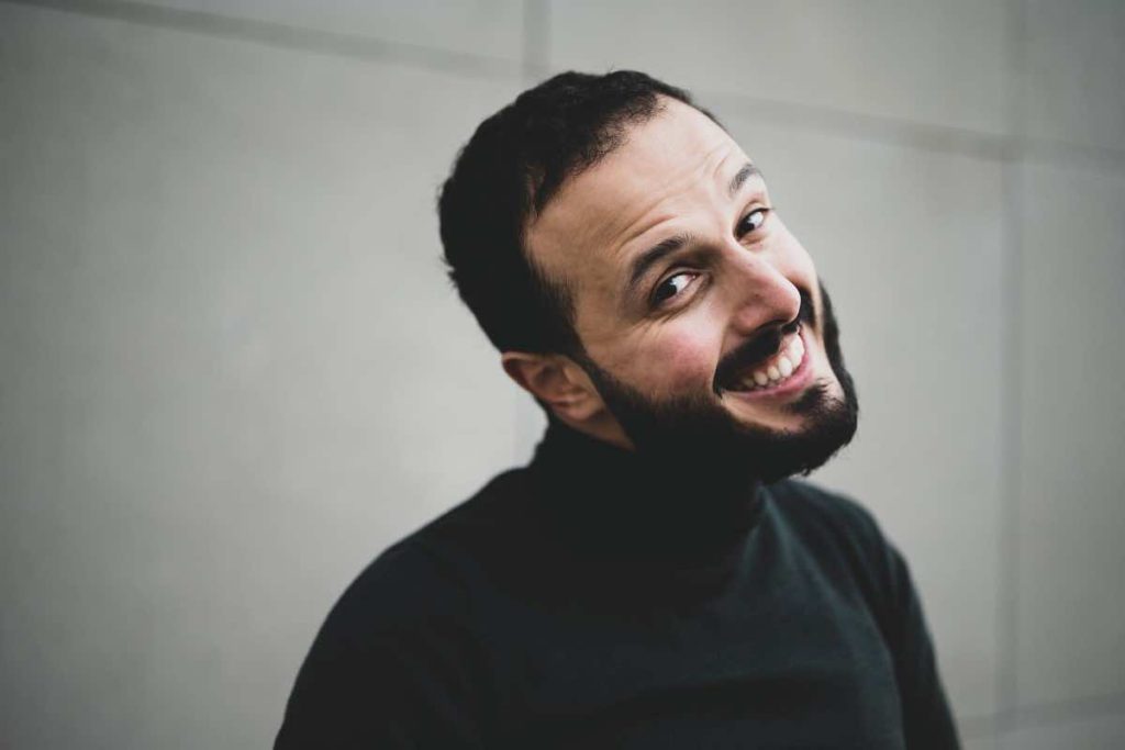 Moroccan Doctor Invents First Device to Filter Blood Inside Vessels