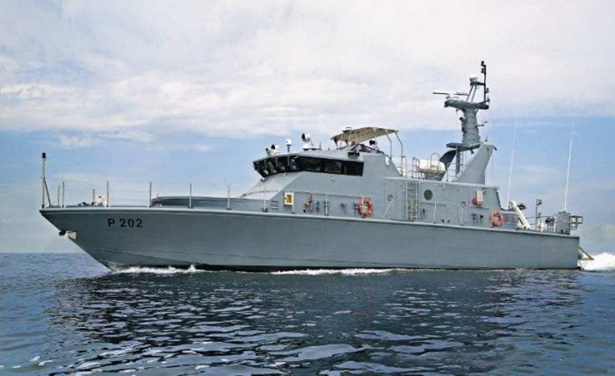 Morocco’s Royal Navy Rescues 7 Spaniards in Yacht Off Nador