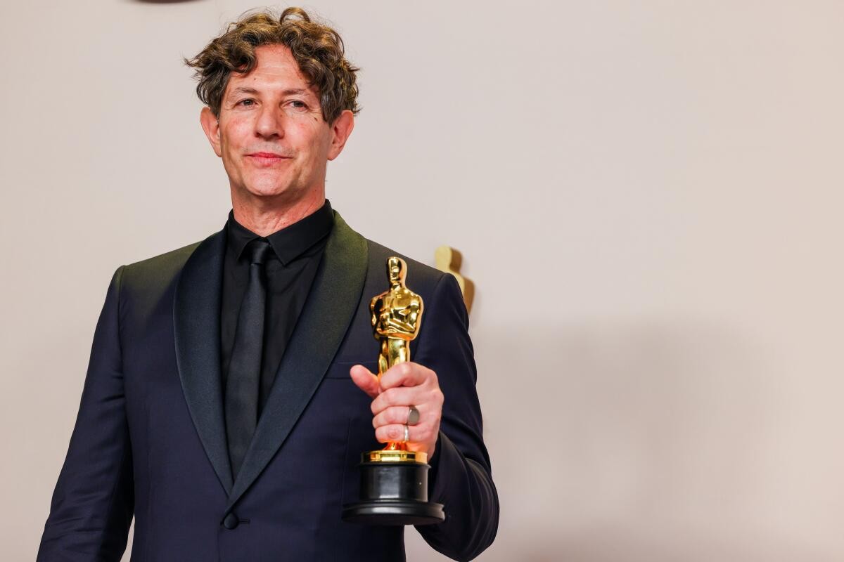 Oscars 2024: Jonathan Glazer Calls for an End to Israel’s War on Gaza