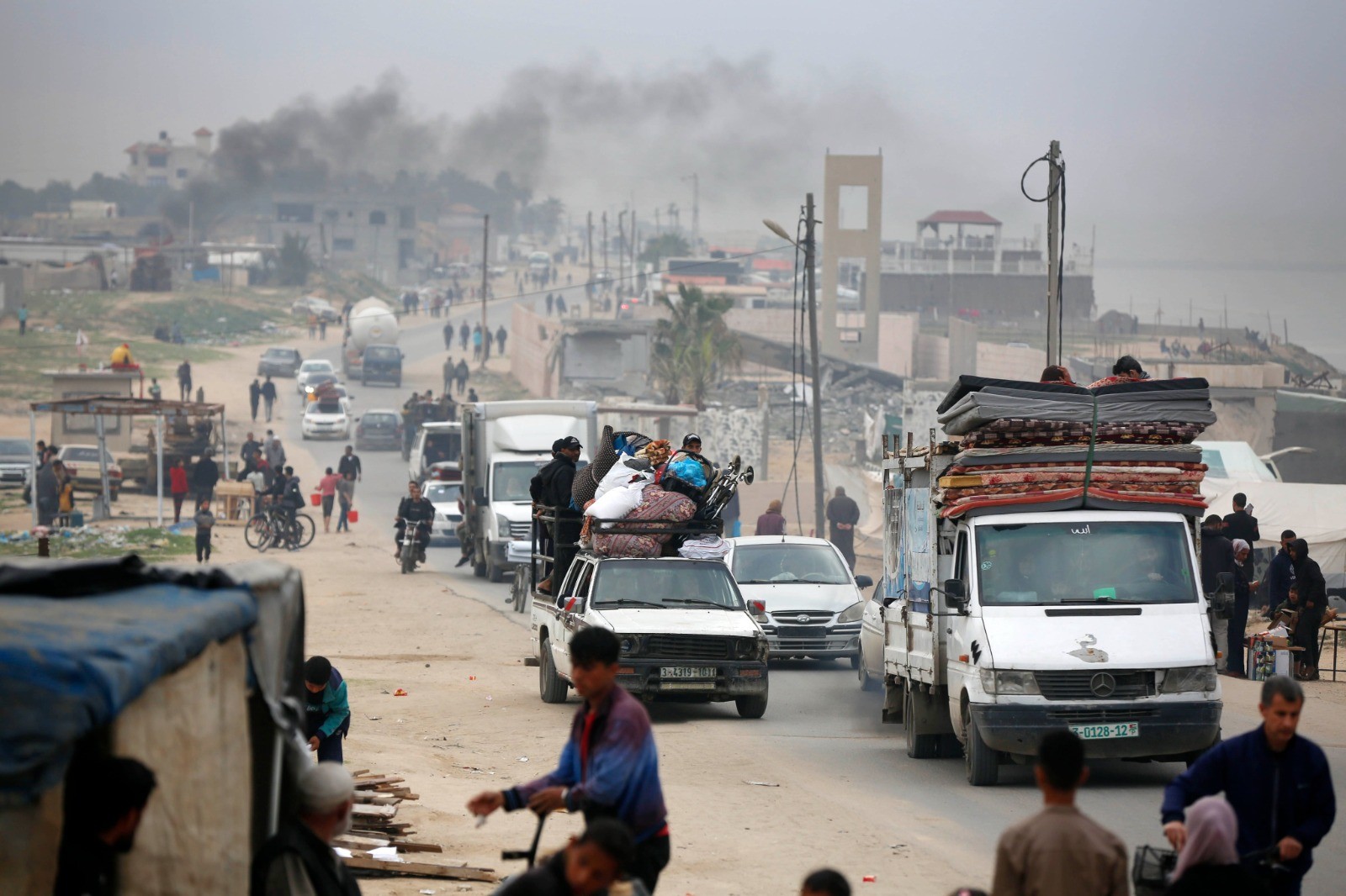 Palestinians’ Exodus Continues as They Flee Rafah to Central Gaza