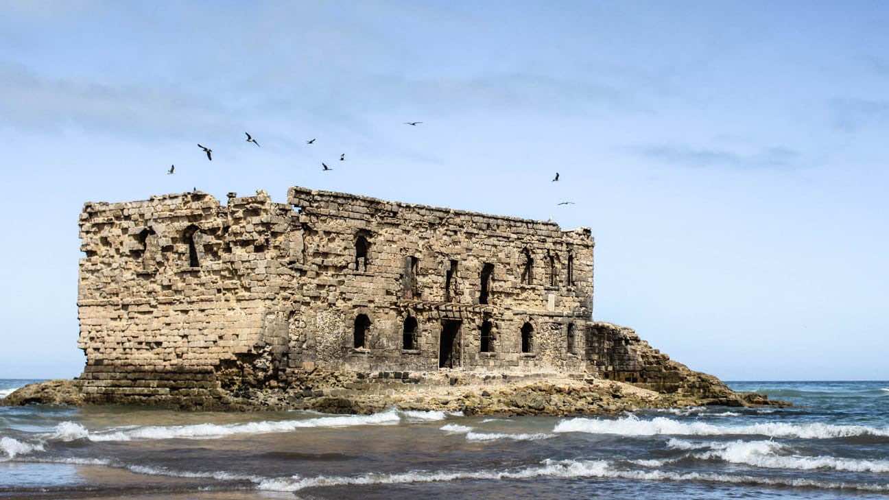 Spanish Delegation Visits Tarfaya Province to Explore Archaeological Sites