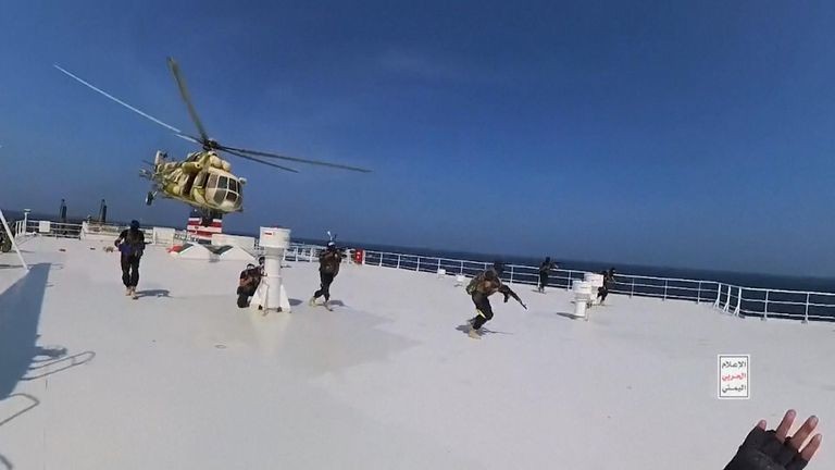 US, UK Launch Fresh Wave of Attacks Against Houthis