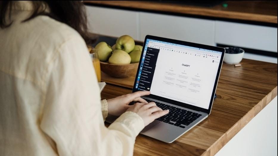 Humanizer.org: Free AI Bypasser to Humanize AI-Generated Text