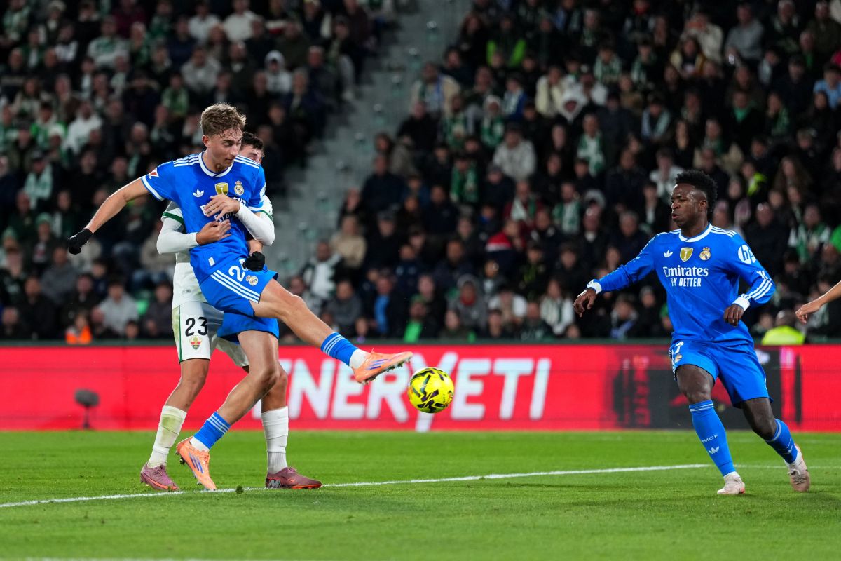 熟女連れ込み 他人棒と遊ぶ人妻 盗撮ドキュメントのすべて